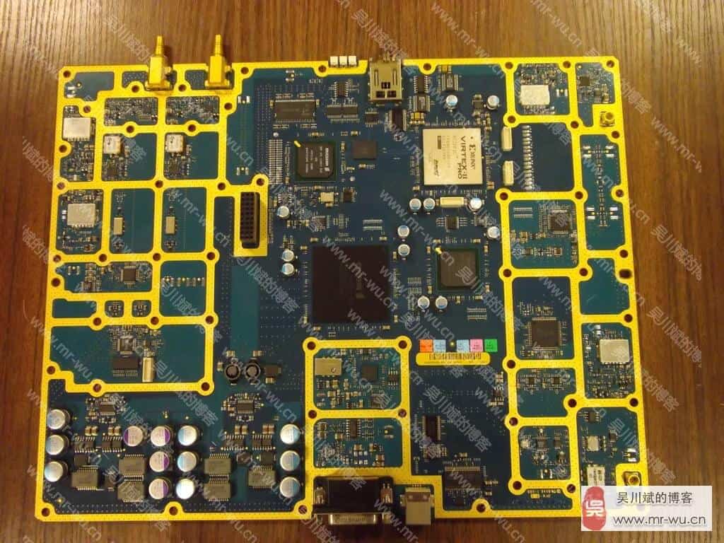 PCB电路板周围那一圈过孔或金属包边是做啥用的 - 吴川斌的博客